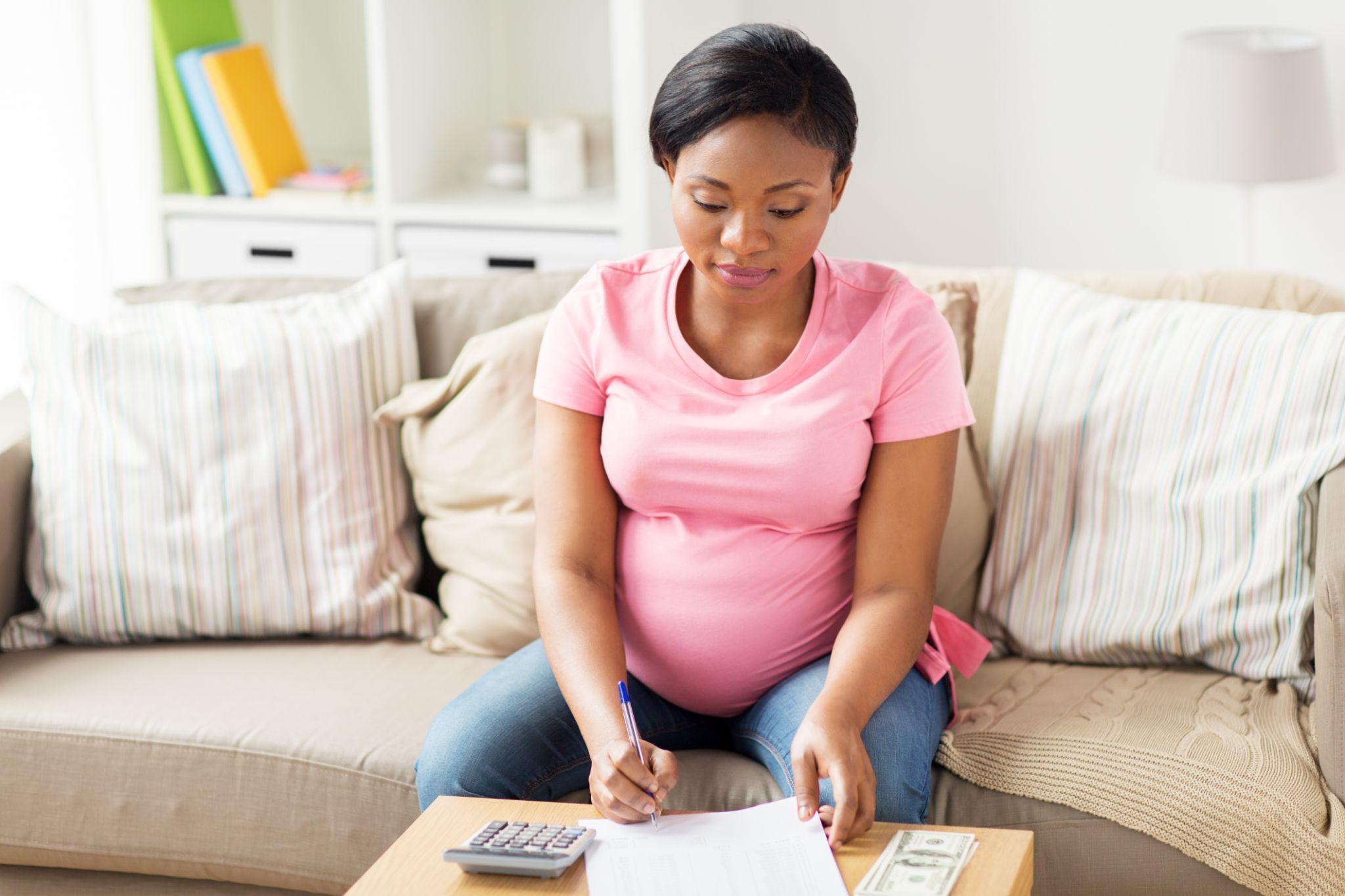 Smart Ways to Save Money When Budgeting for a Baby